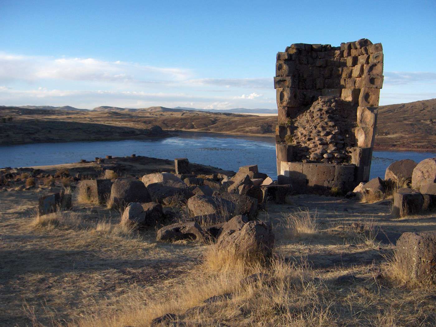 Sillustani (site archéologique du Pérou) - Guide voyage
